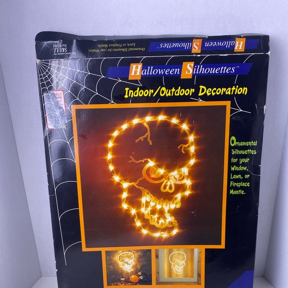 unbranded | Other | Vtg Halloween Lighted Skull Ornamental Silhouette ...